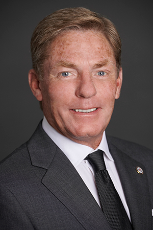 Kenneth Fisher Receives Thayer Award - West Point Association of Graduates