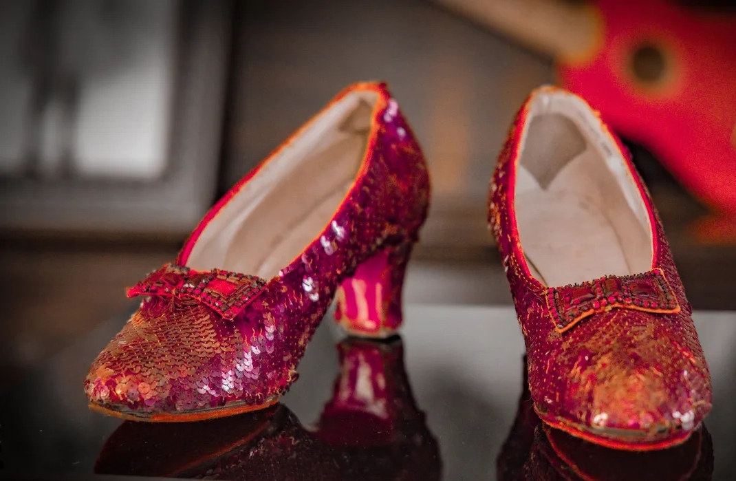 ‘There’s No Place Like Home:’ FBI Special Agent Dudley ’96 Assists in ...